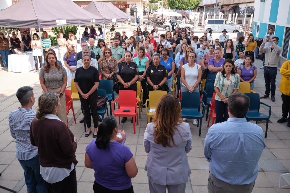 Fuerteventura conmemora el 25N con un acto institucional en honor a las ...